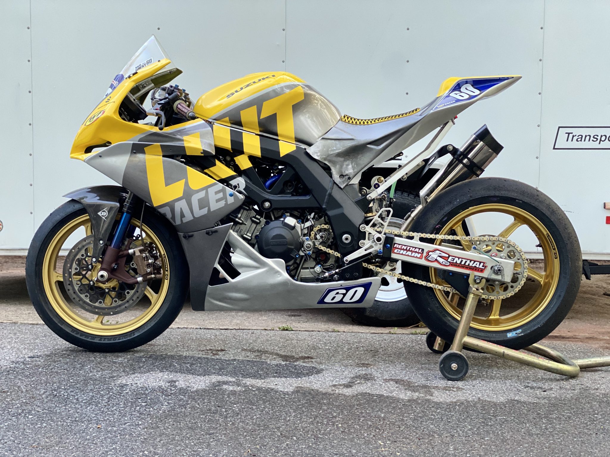 5 modish 1st Gen SV650s – LWT RACER